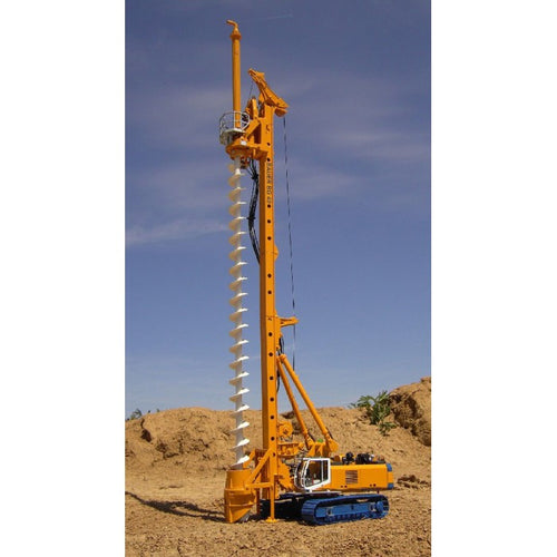BAUER BG40 DRILLING RIG WITH AUGER SOB/CFA EQUIPMENT. Scale 1:50